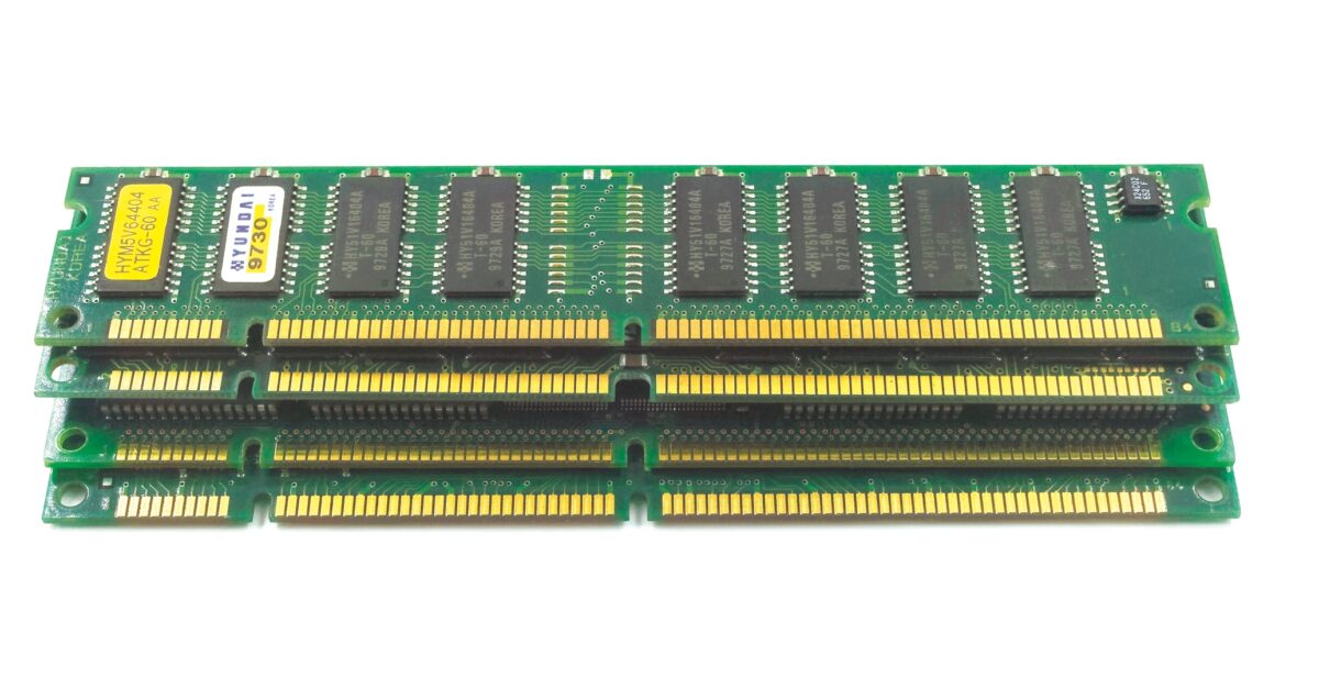 EDO vs SDRAM : le match du (XXe) siècle – Canard PC